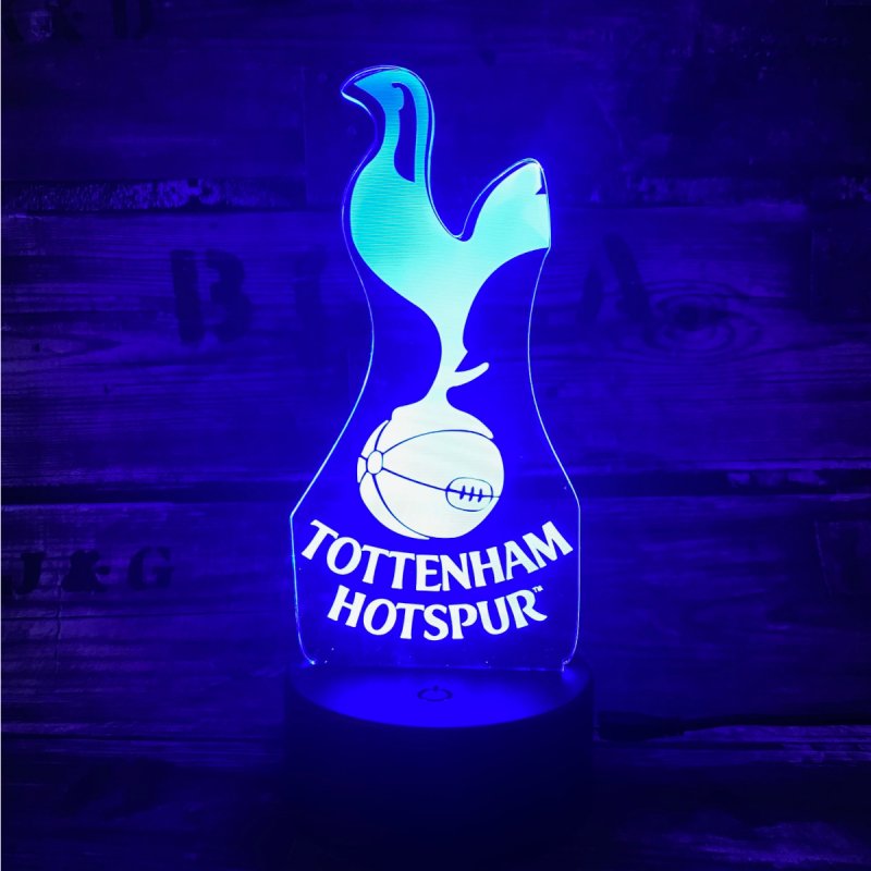 Tottenham 3D Fodbold lampe - Lyser i 7 farver – Lukaki.dk